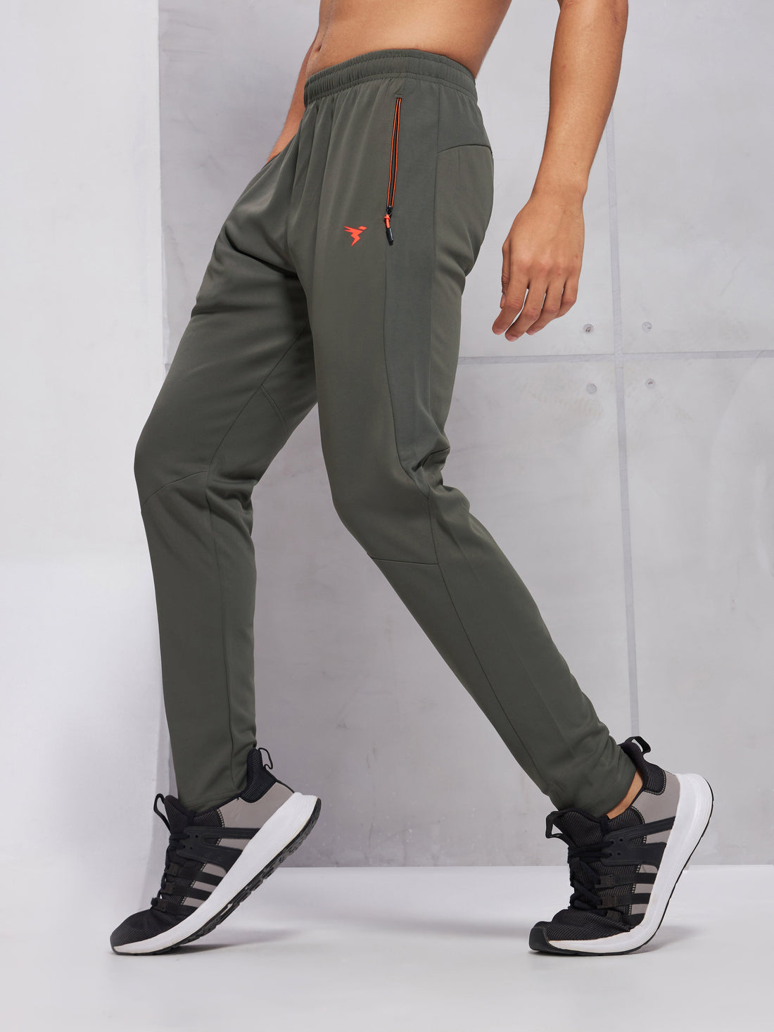 Men Solid Slim Fit Trackpants with TECHNO DRY