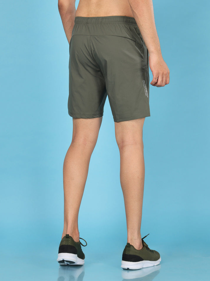 Men Relax Fit Shorts with Technolite