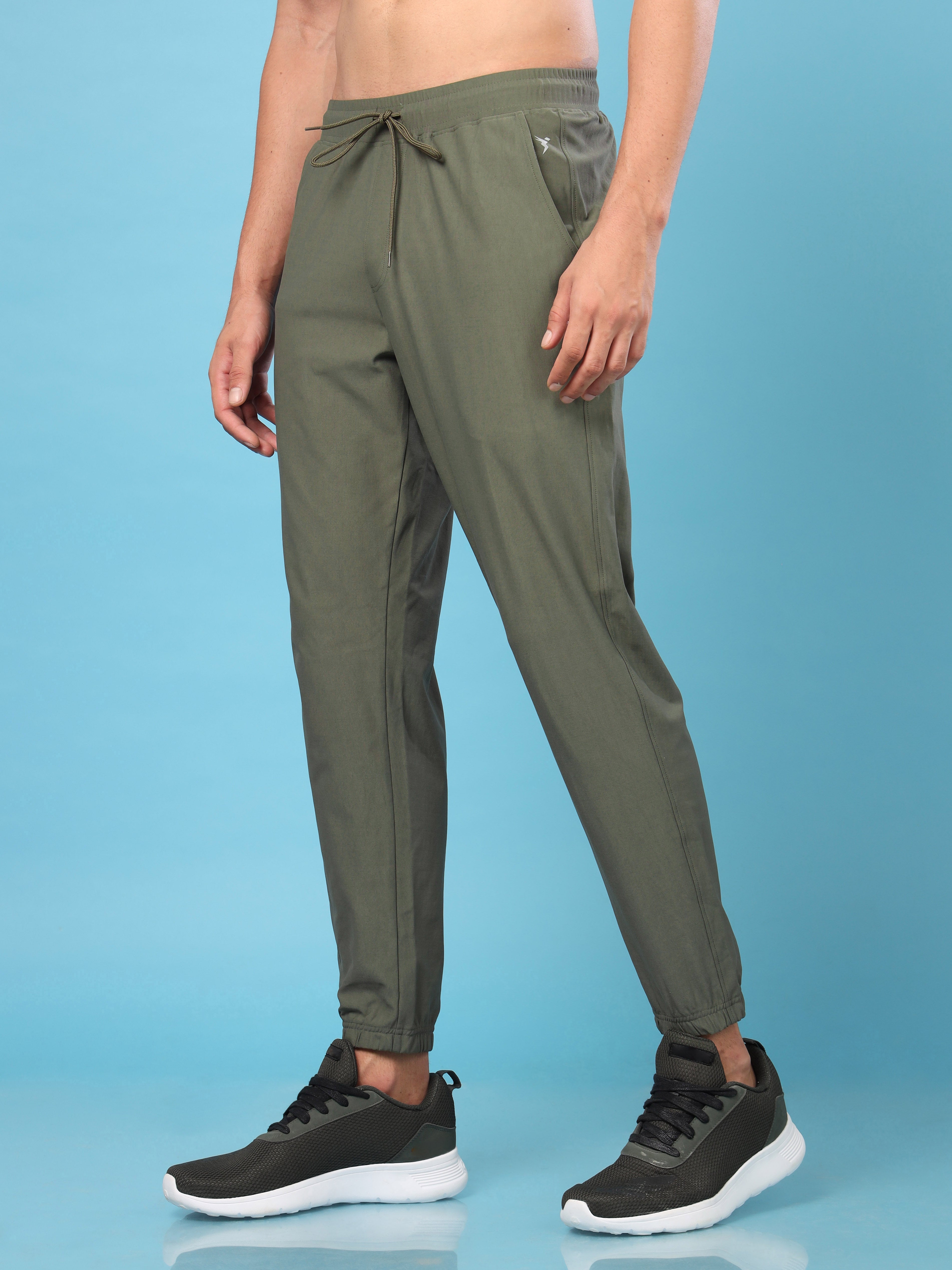 Men Solid Slim Fit Joggers with ELASTOPLUS