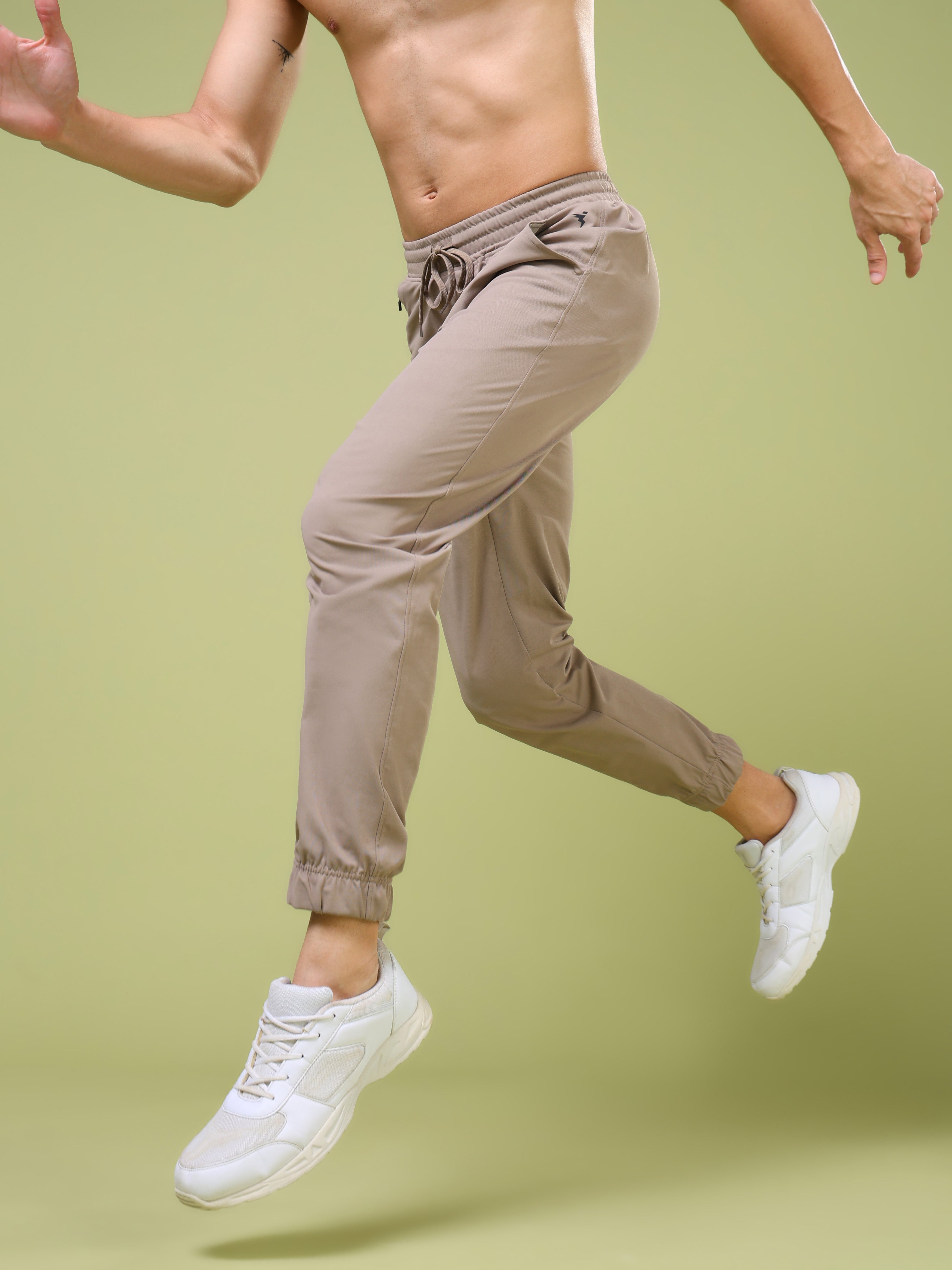 Men Solid Slim Fit Joggers with ELASTOPLUS