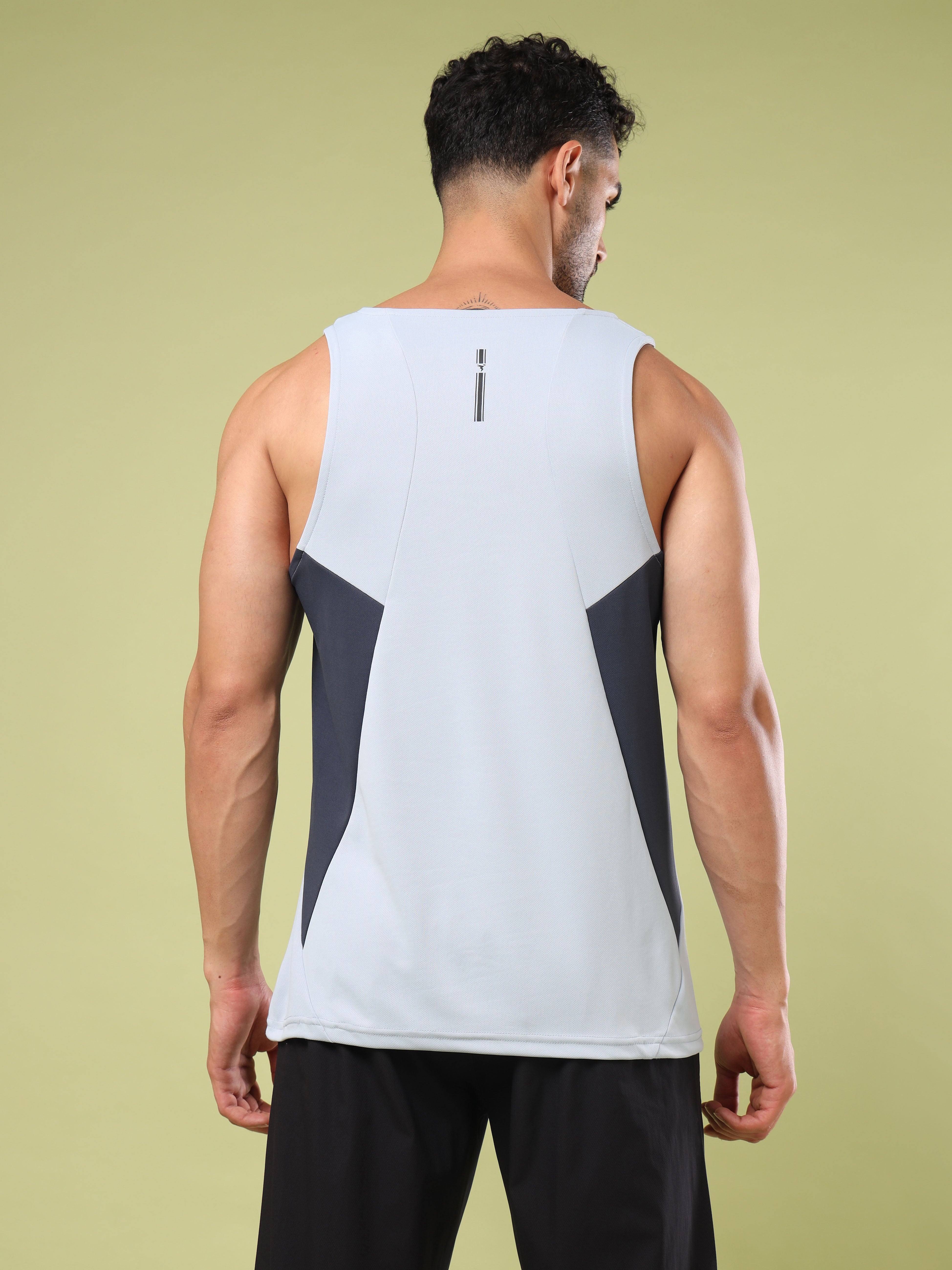 Men Solid Slim Fit Scoop Neck Sports Innerwear Vest with TECHNO COOL+