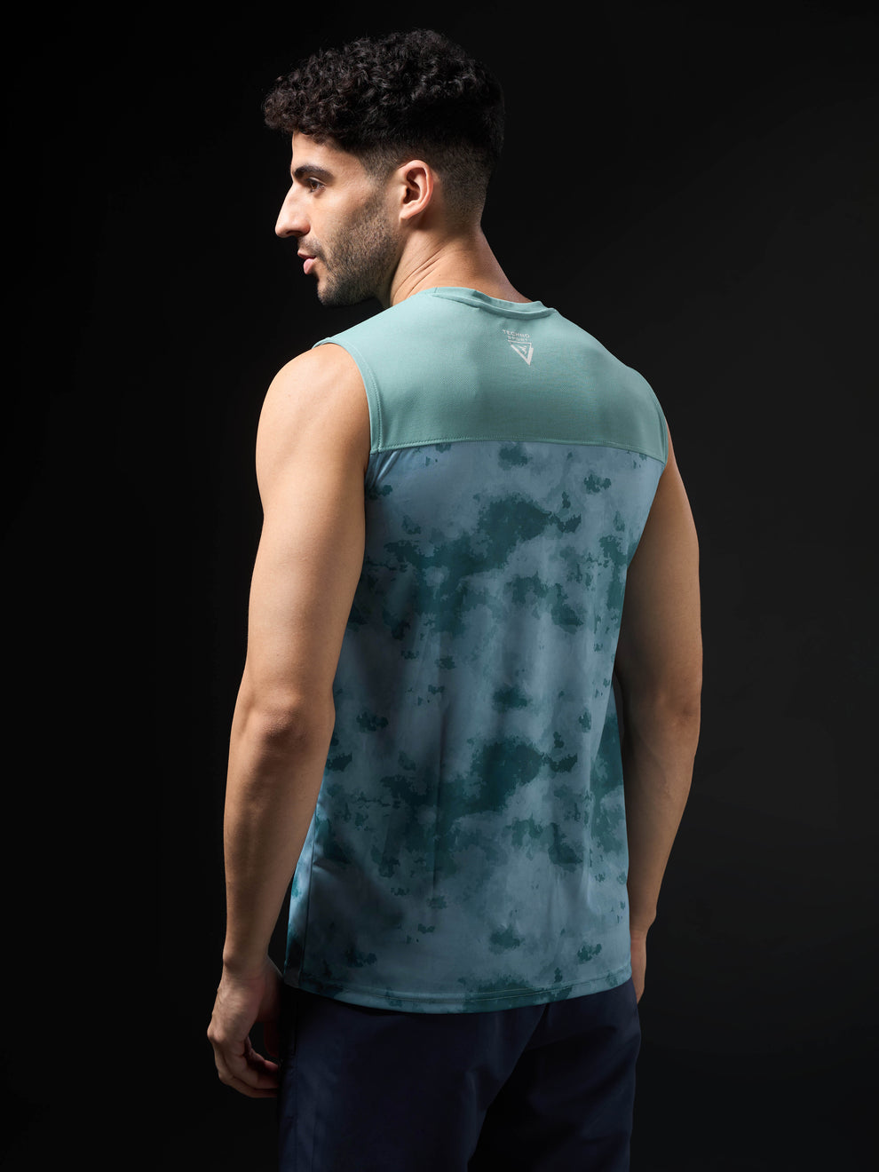 Men Solid Slim Fit Round Neck Sports Innerwear Vest with TECHNOCOOL+