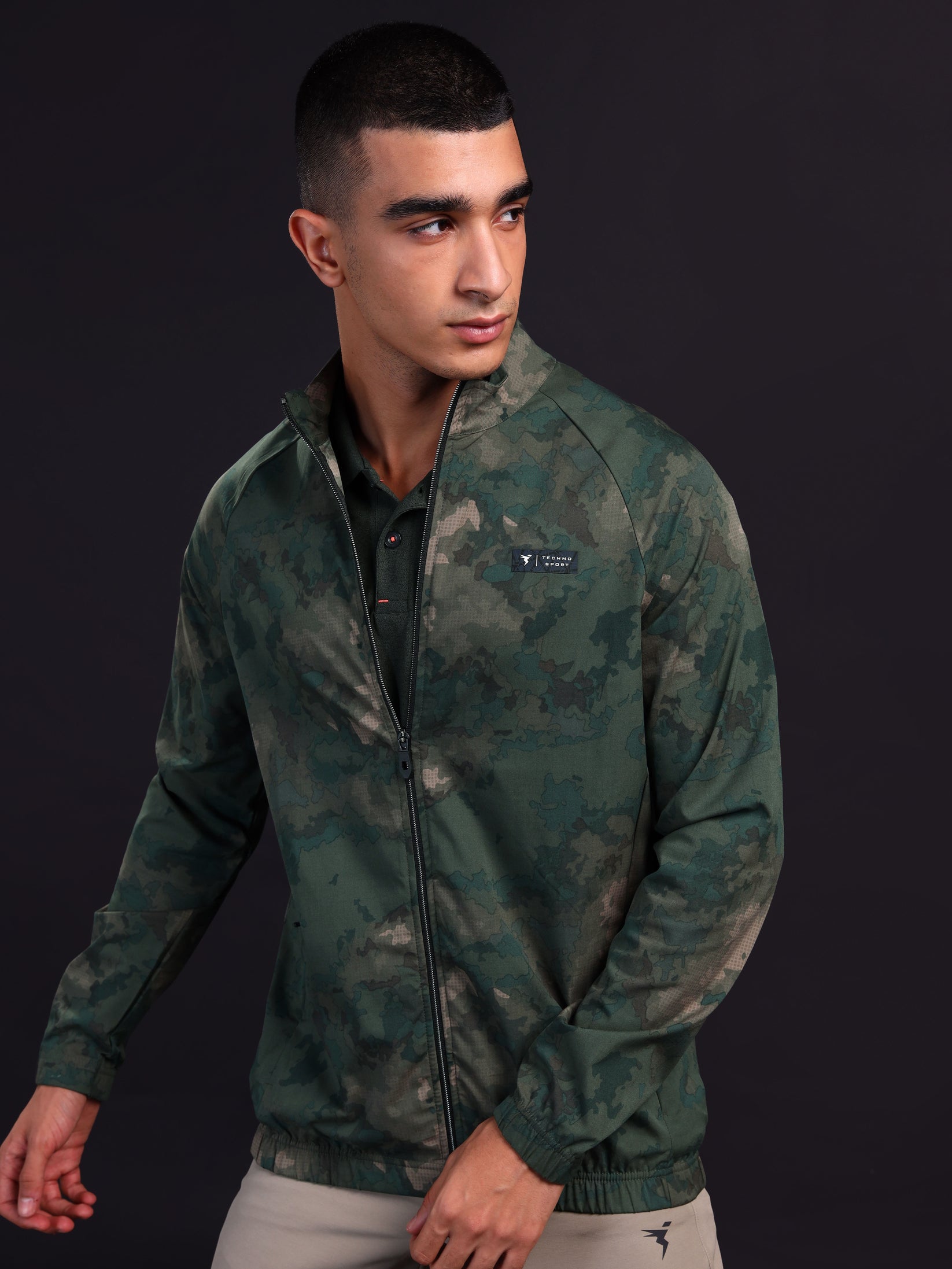 Men Printed Slim Fit Mock Neck Jacket with TS FLEXI